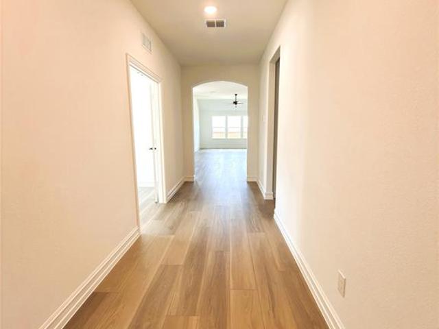 4349 Noble Lane