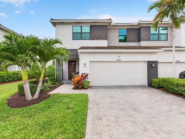 4349 Arcturus Ln, Lake Worth, FL 33467