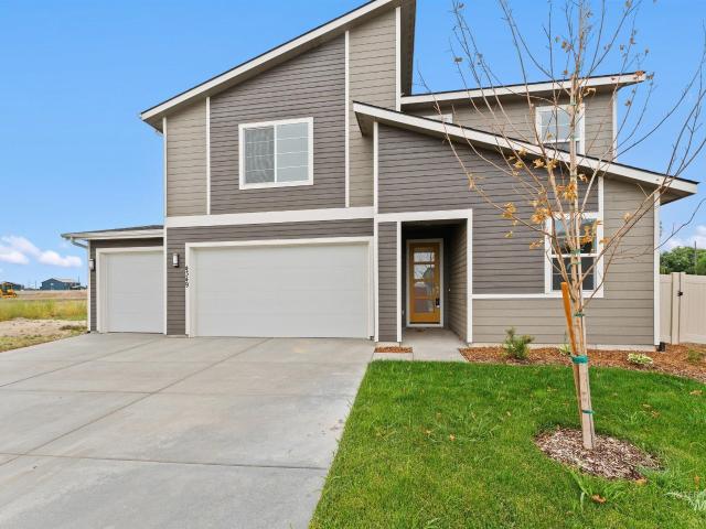 4349 E Briscoe Dr