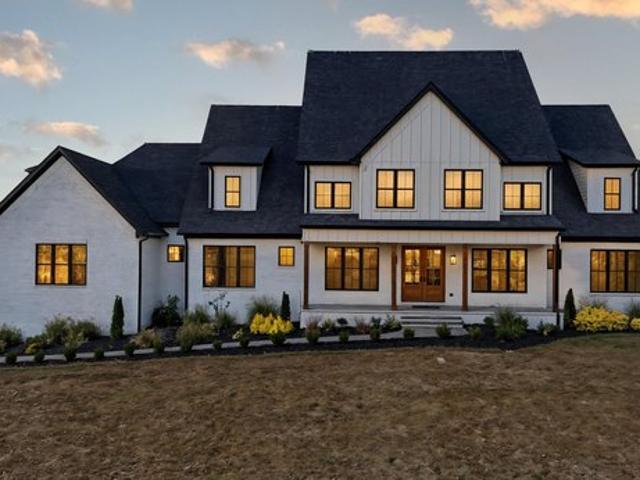 4349 Ravens Crest Ln, Lexington, KY 40515