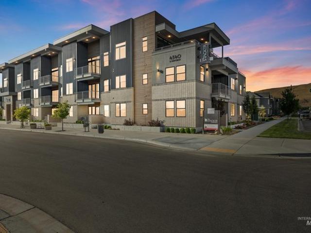 4340 E Haystack St Apt 303, Boise, ID 83716