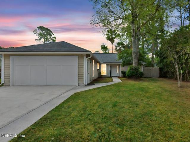 4340 Queensway Dr, Jacksonville, FL 32257