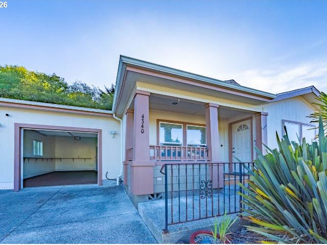 4340 se heron loop