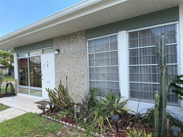 4340 Tahitian Gardens Cir Unit D, Holiday, FL 34691
