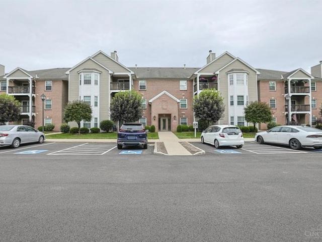 4341 Regency Ridge Ct Apt 303, Green Township, OH 45248