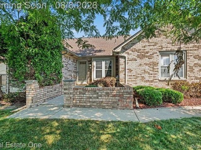 43421 Riverbend Blvd Unit 48, Clinton Township, MI 48038