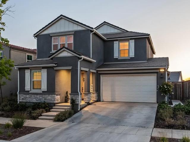 4342 Oak Knoll Rd, Madera, CA 93636