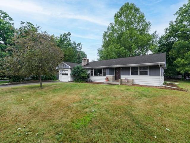 4342 Old Colony Rd, Kalamazoo, MI 49008