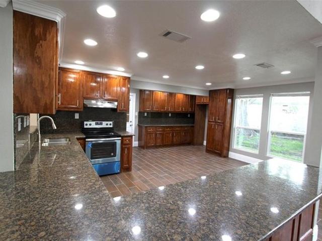 4342 Regency Villa Dr, Houston, TX 77084