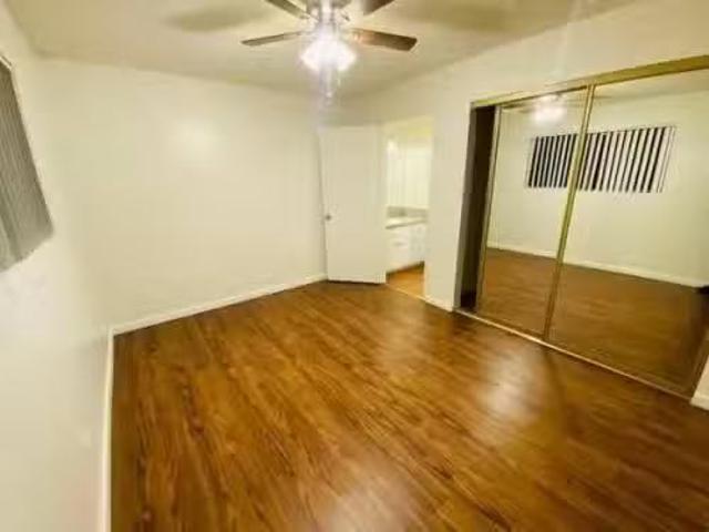 4342 W 130th St, Hawthorne, CA 90250