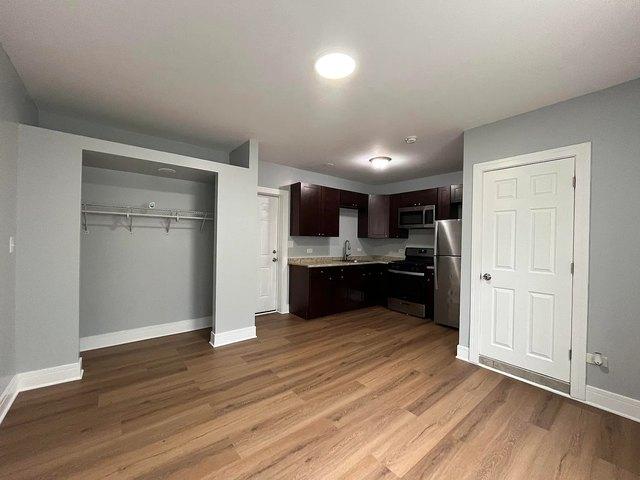 4342 W Washington Blvd, Chicago, IL 60624