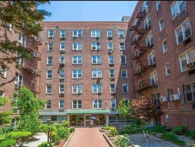 4343 Kissena Blvd Apt 502, Flushing, NY 11355