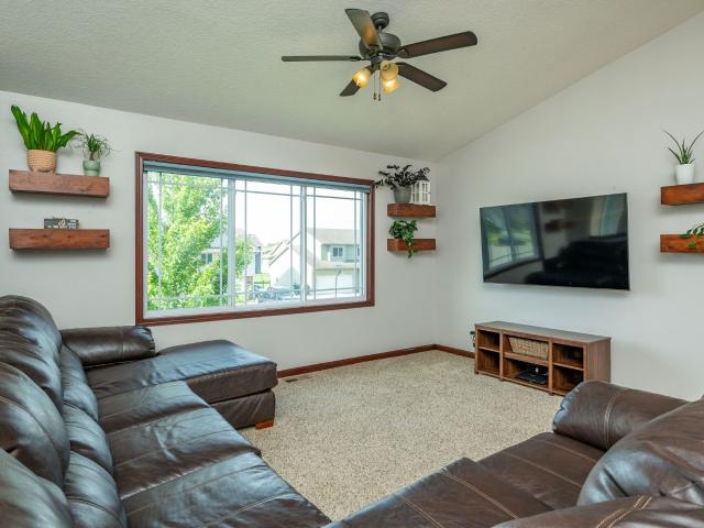 434 3rd Street SE