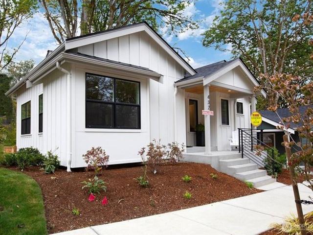434 20th Ave, Kirkland, WA 98033
