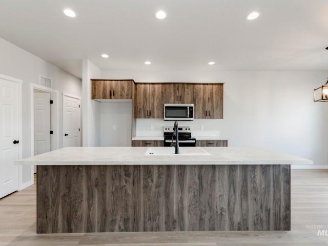 434 Aplomado Ct