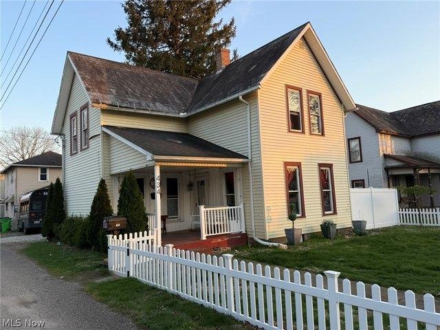 434 E 4th St, Dover, OH 44622