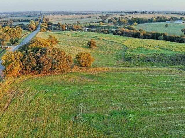 434 Four Corners Rd, West, TX 76691
