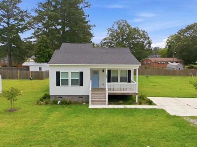 434 Fowle St, Vanceboro, NC 28586