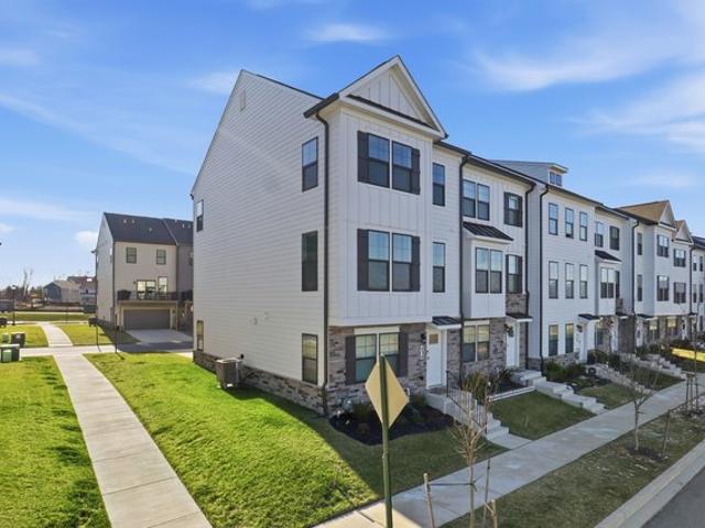 434 Herringbone Way, Frederick, MD 21701