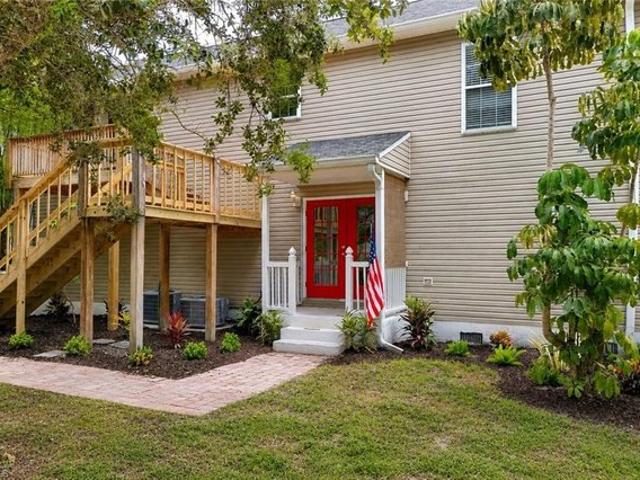 434 Leawood Cir, Naples, FL 34104
