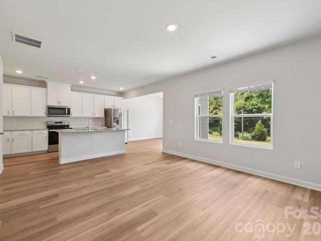 434 Luna Lane