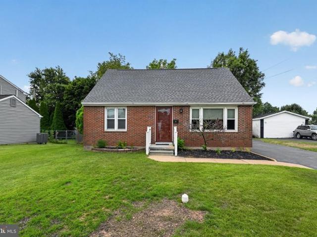 434 School Ln, Plymouth Meeting, PA 19462