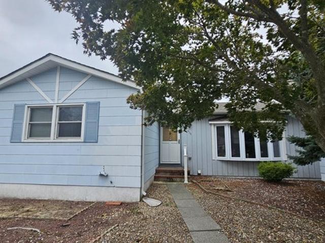 434 Shore Line Pl, Brick, NJ 08723