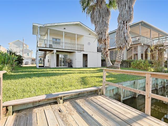 434 Pompano Street