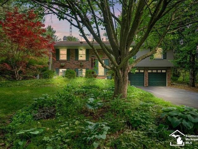 434 W Erie Rd, Temperance, MI 48182