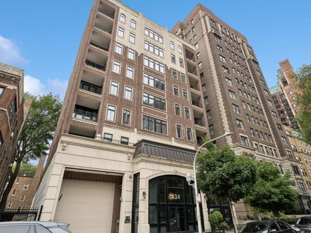 434 W Melrose St Apt 601, Chicago, IL 60657