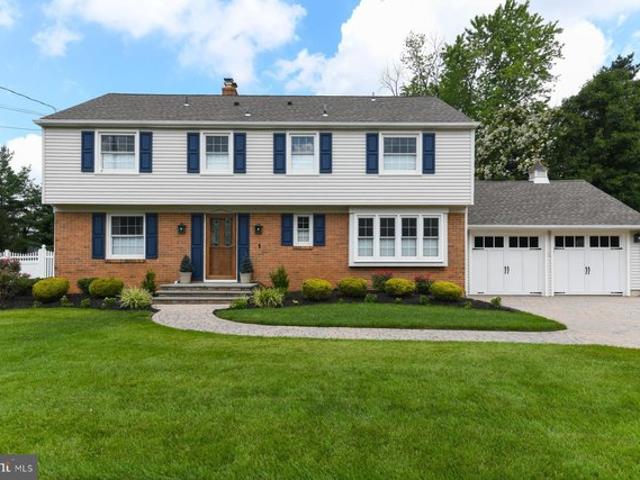 434 Westwood Dr, West Deptford, NJ 08096