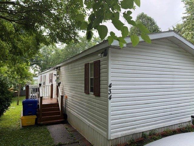 434 Terri Dr, Farmington, NY 14425