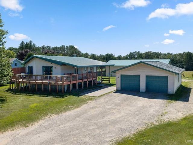 4355 M Rd, Escanaba, MI 49829