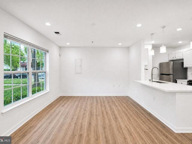 43577 Patching Pond Square