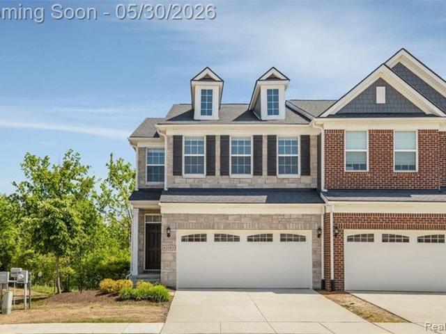 43583 Chancellor Ln, Novi, MI 48375