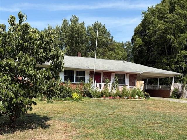 4358 Gumtree Rd, Winston Salem, NC 27107