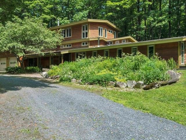 4359 Hollister Hill Rd, Marshfield, VT 05658