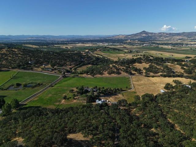 4359 Pioneer Rd, Medford, OR 97501