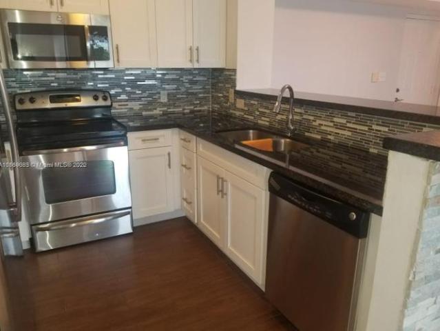 4350 NW 107th Ave #305 Doral, FL 33178