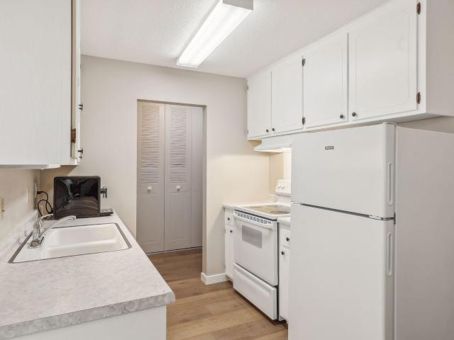 4350 Brookside Ct, Unit 114, Edina, MN 55436 | MLS #6804
