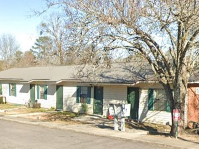 4350 Lakewood Village, 2 beds, 1 full bath