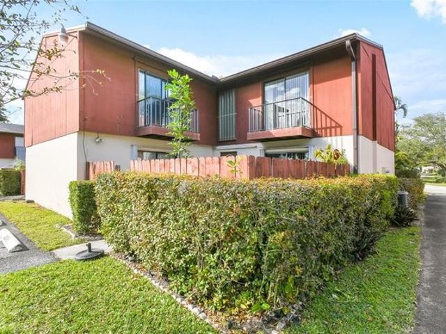 4350 Lilac St Apt B, Palm Beach Gardens, FL 33410