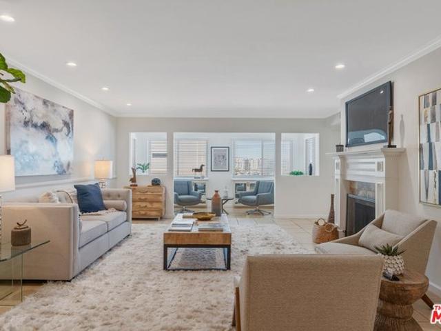 4350 Via Dolce Apt 211, Marina del Rey, CA 90292