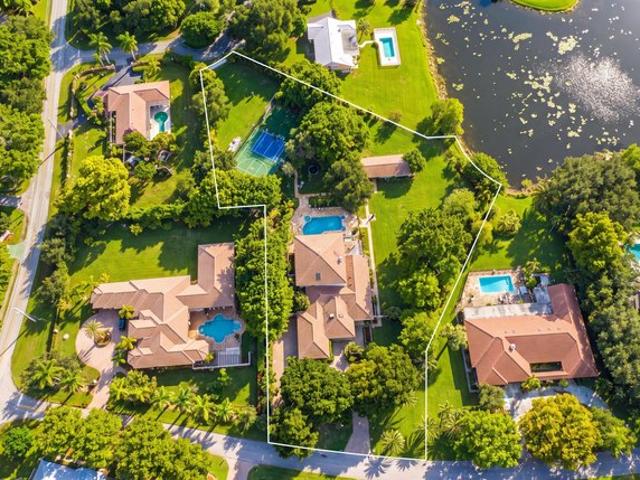 4351 NW 101st Dr, Coral Springs, FL 33065