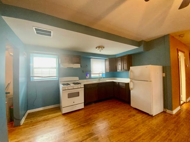4351 N Western Avenue # 2RE