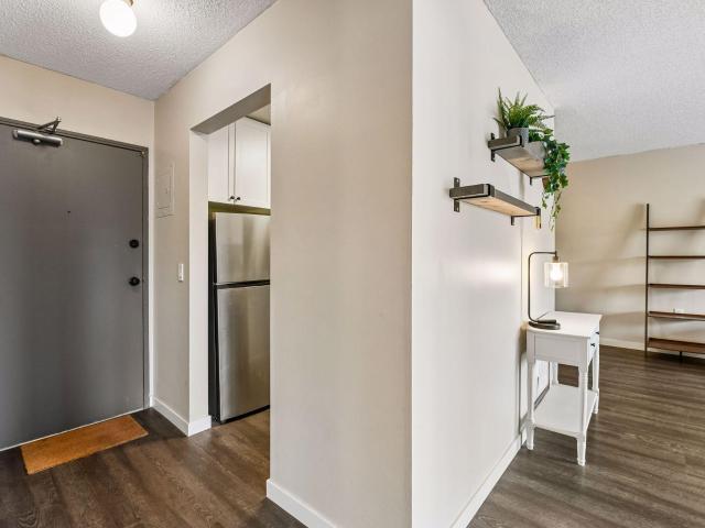 4351 Parklawn Avenue # 205E