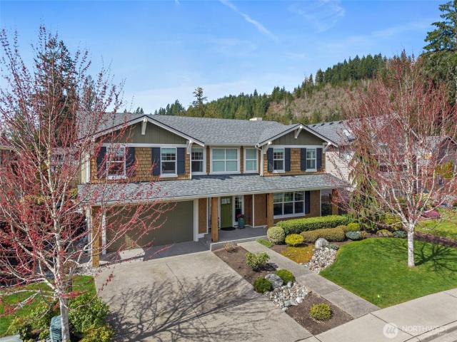 4351 rd Avenue NE