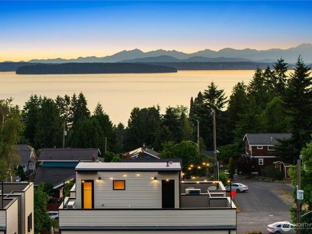 4351 SW Willow St, Seattle, WA 98136