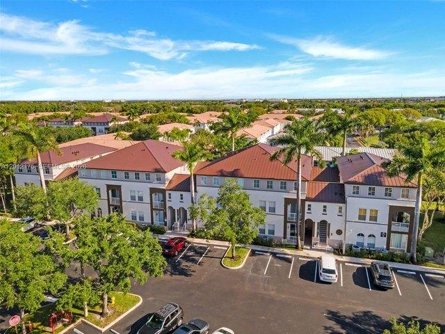 4351 SW 160th Ave Apt 104, Miramar, FL 33027