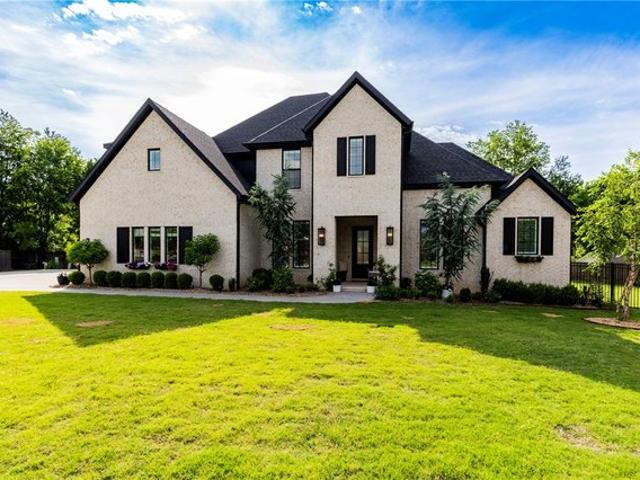 4351 Saint Albans St, Springdale, AR 72764